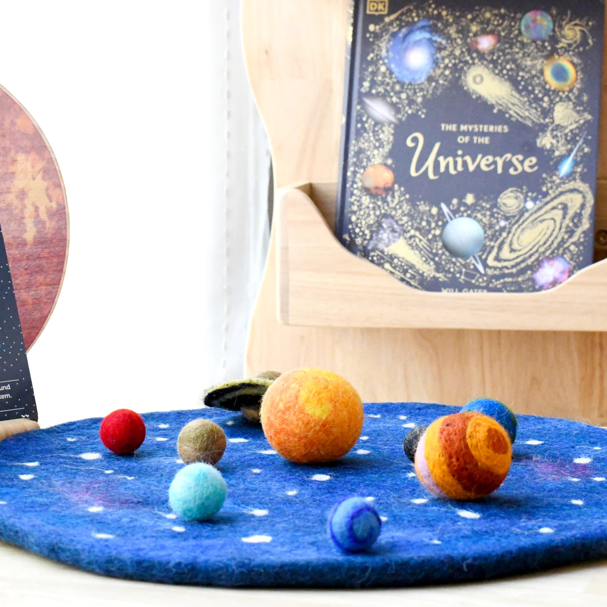 Solar System Outer Space Play Mat with Felt Planets 太空場景遊戲墊及星球套裝 ...